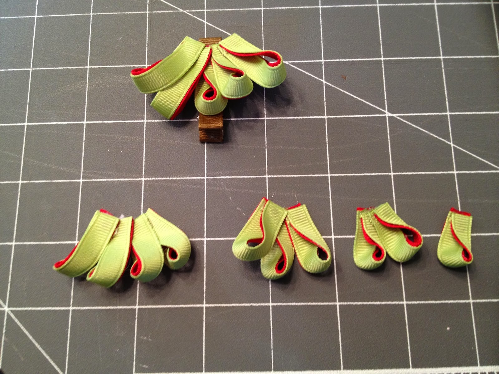 Crafting with Col: Christmas Tree Hair Clip
