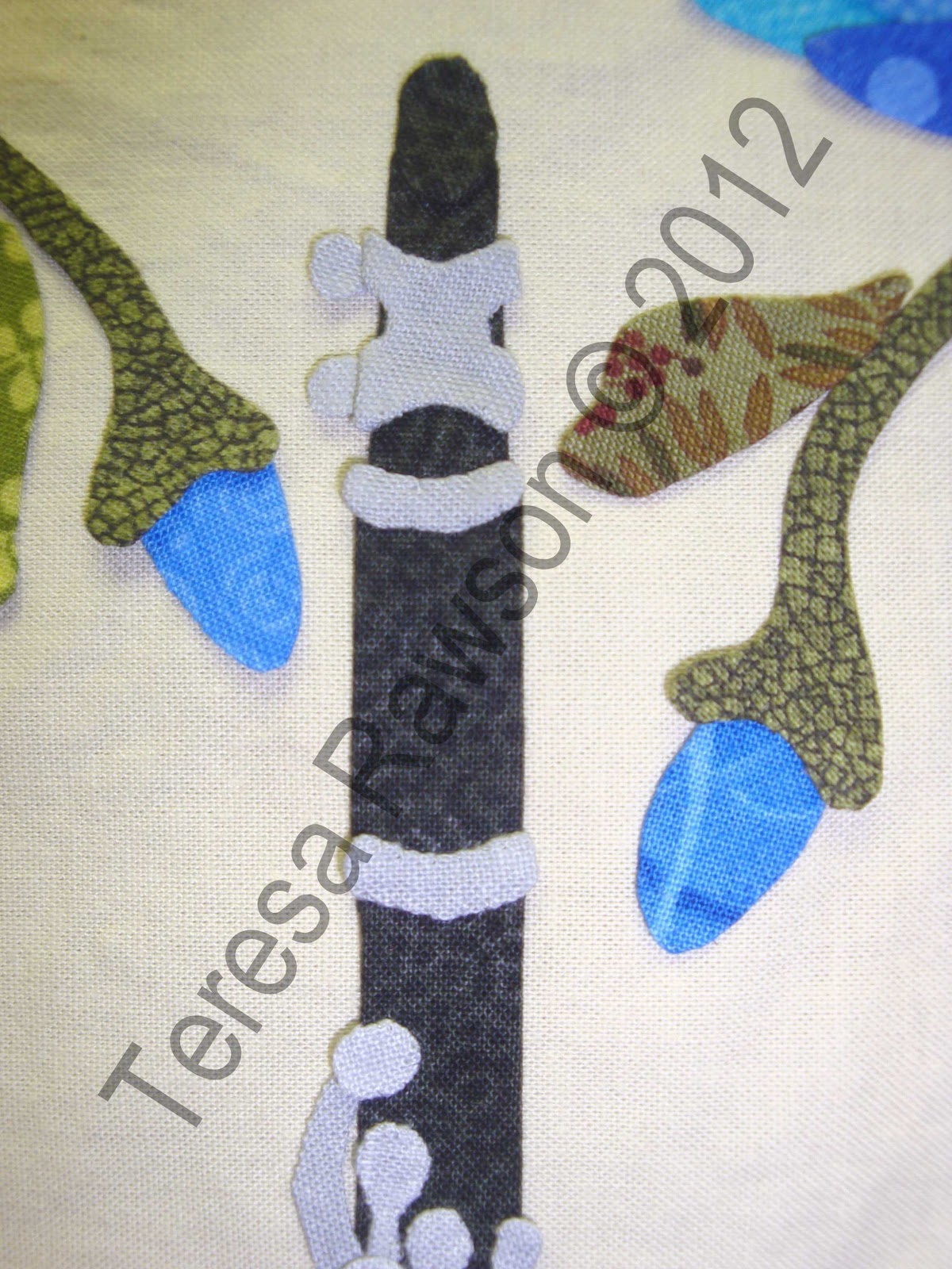 FABRIC THERAPY: Block 2 - hip-hip-hooray for all the clarinet players ...