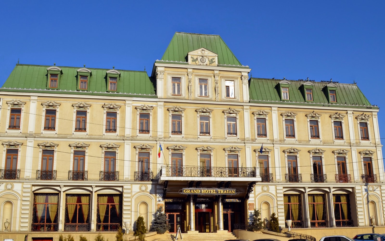 SA CALATORIM...: Grand Hotel... Traian - Iasi