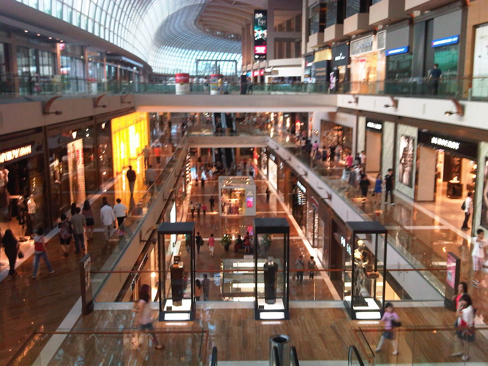 Regin's Realm: Singapore Redux: The Shoppes at MBS