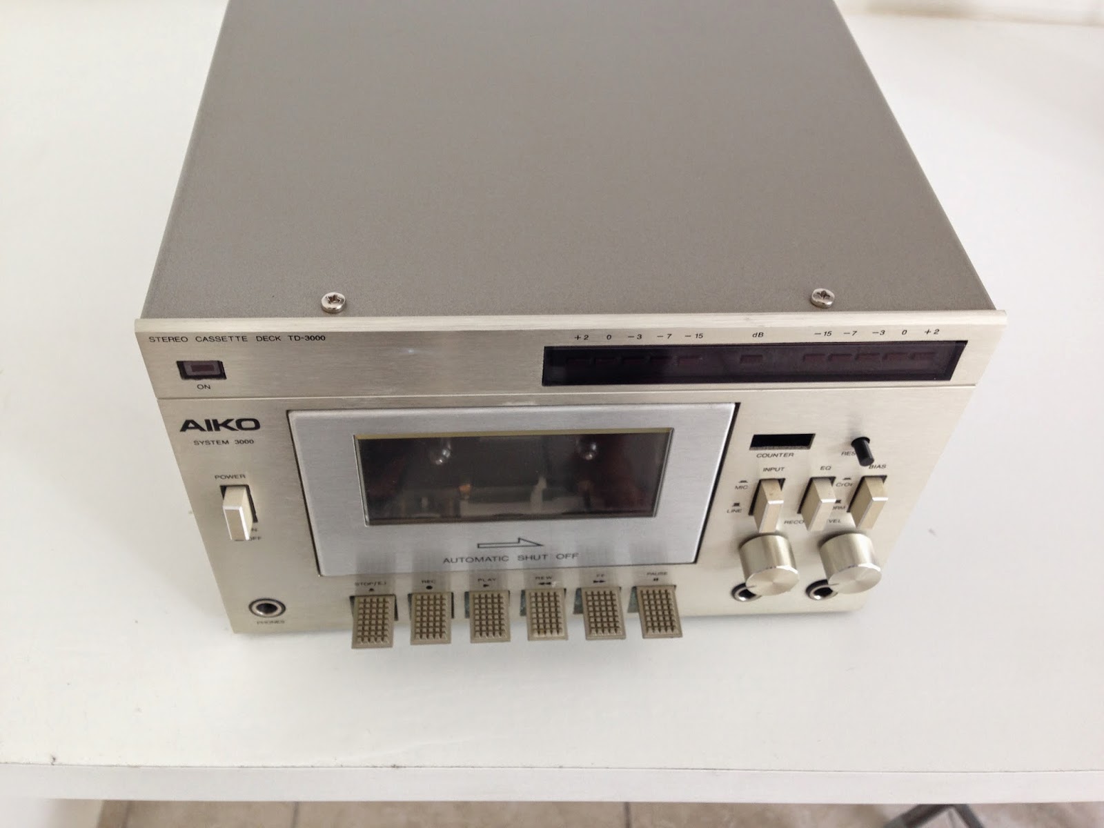 Página do Tempo/Janela do Tempo: Micro System Aiko S 3000 - Novo Exemplar