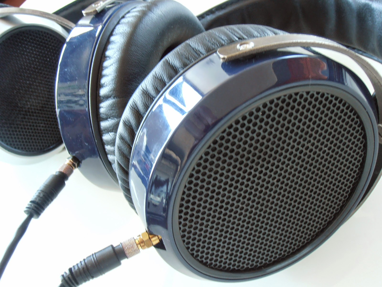 Stereo i Kolorowo - Underground: Słuchawki magnetostatyczne HiFiMan HE-400