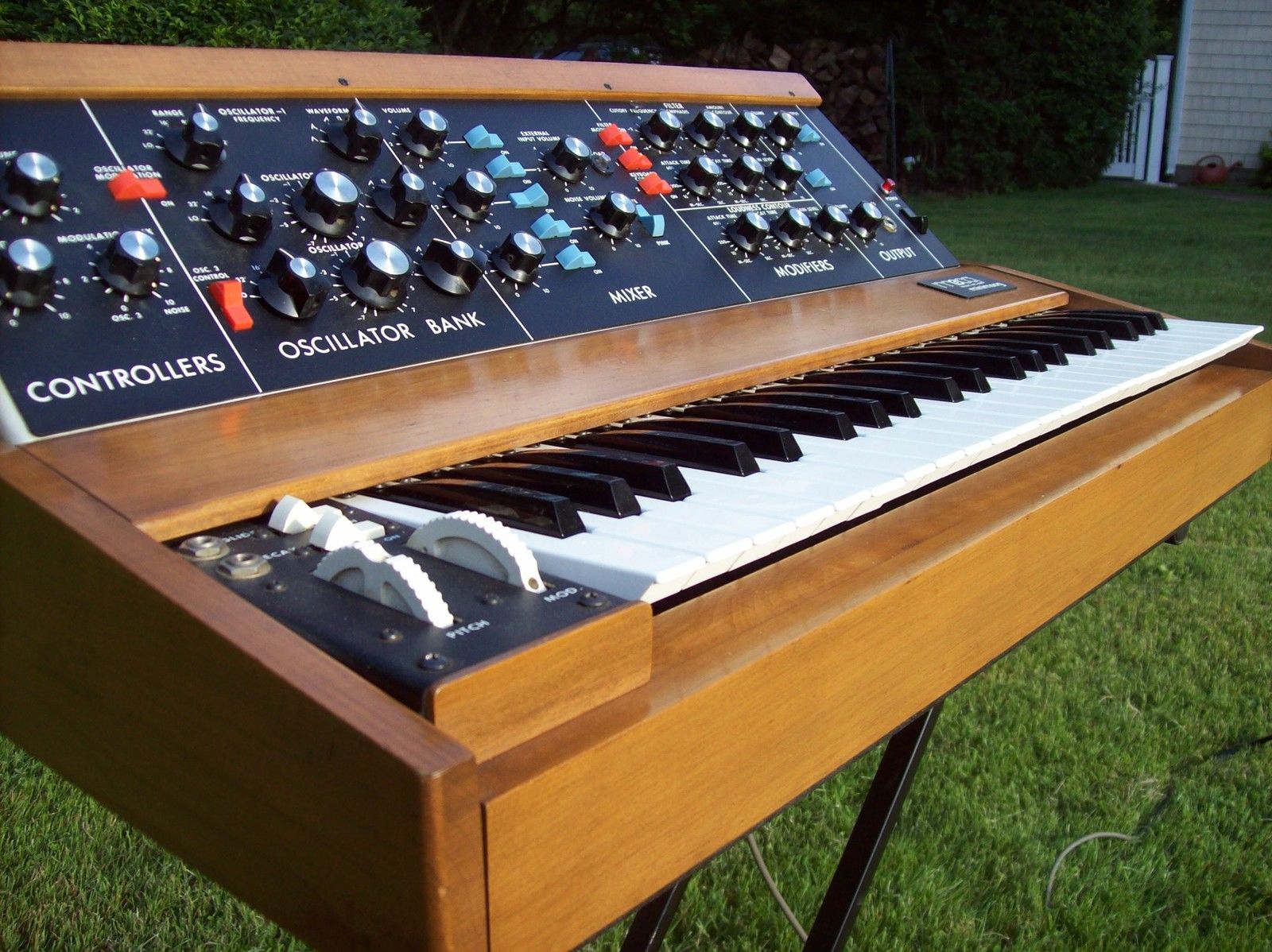 MATRIXSYNTH: Mini Moog Model D Vintage Synthesizer Museum Quality SN 9161