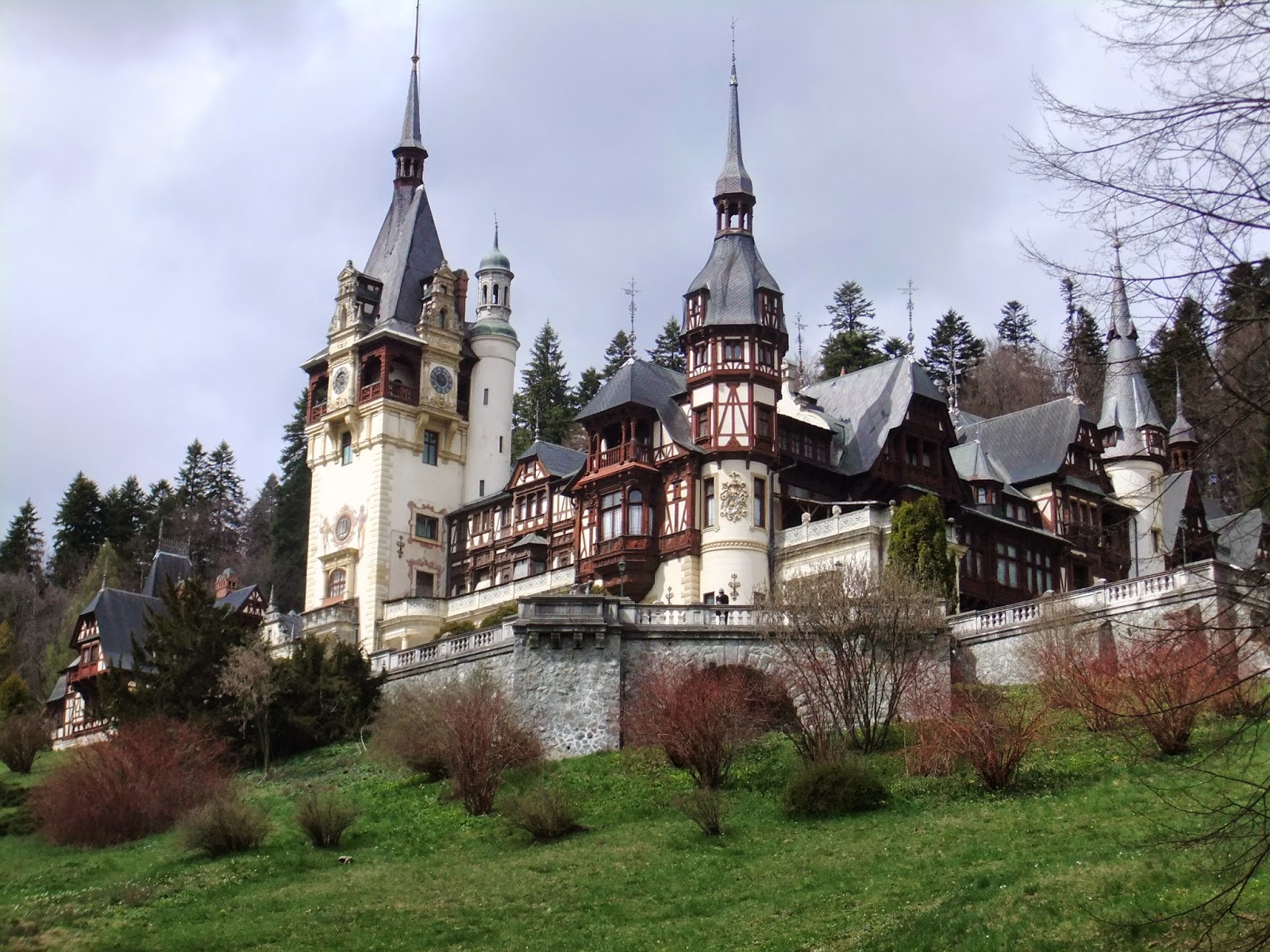 VOYAGE VOYAGE: De Peleș a Bran: los más famosos castillos rumanos