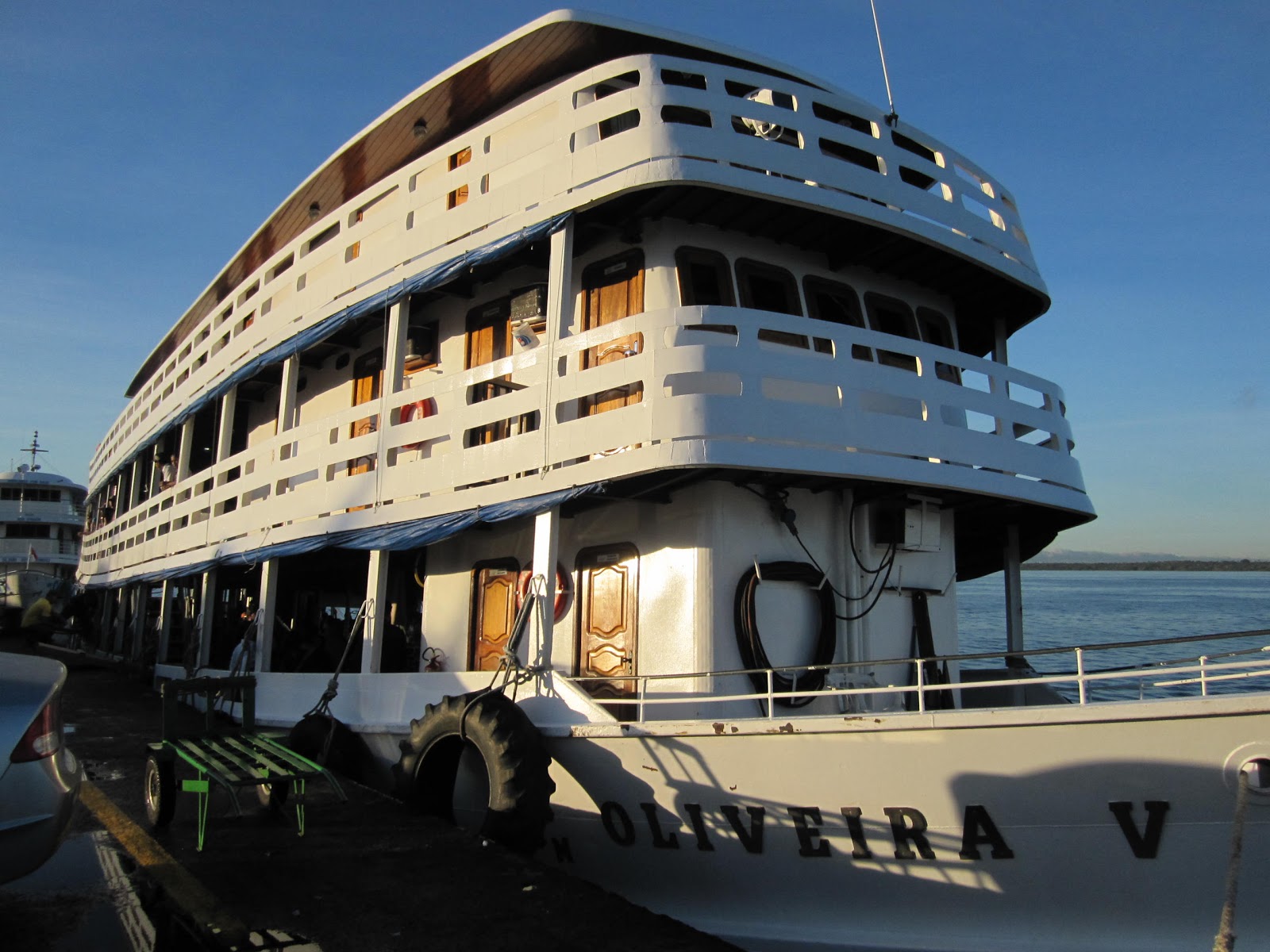 RIO AMAZONAS. Recorrido Iquitos - Leticia - Manaus