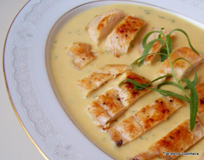 Trainee de cozinheira: Supremos de frango com molho de estragão