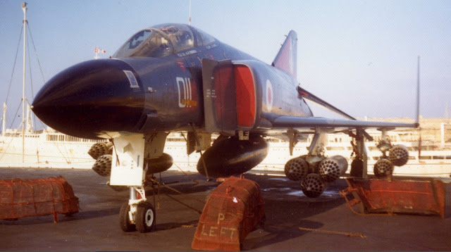 Jet & Prop by FalkeEins: HMS Ark Royal McDonnell Phantom FGR 1 892 NAS