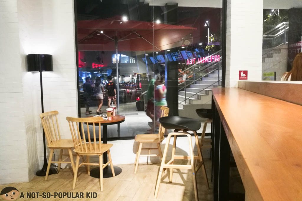 Macao Imperial Tea in Circuit Mall, Makati - A Not-So-Popular Kid ...