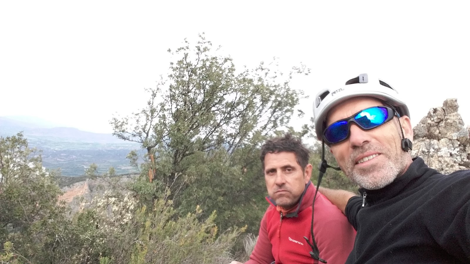 LO GALL: EVA BAEZA 370m. 6a/A1 OBLIGAT-TERRADETS