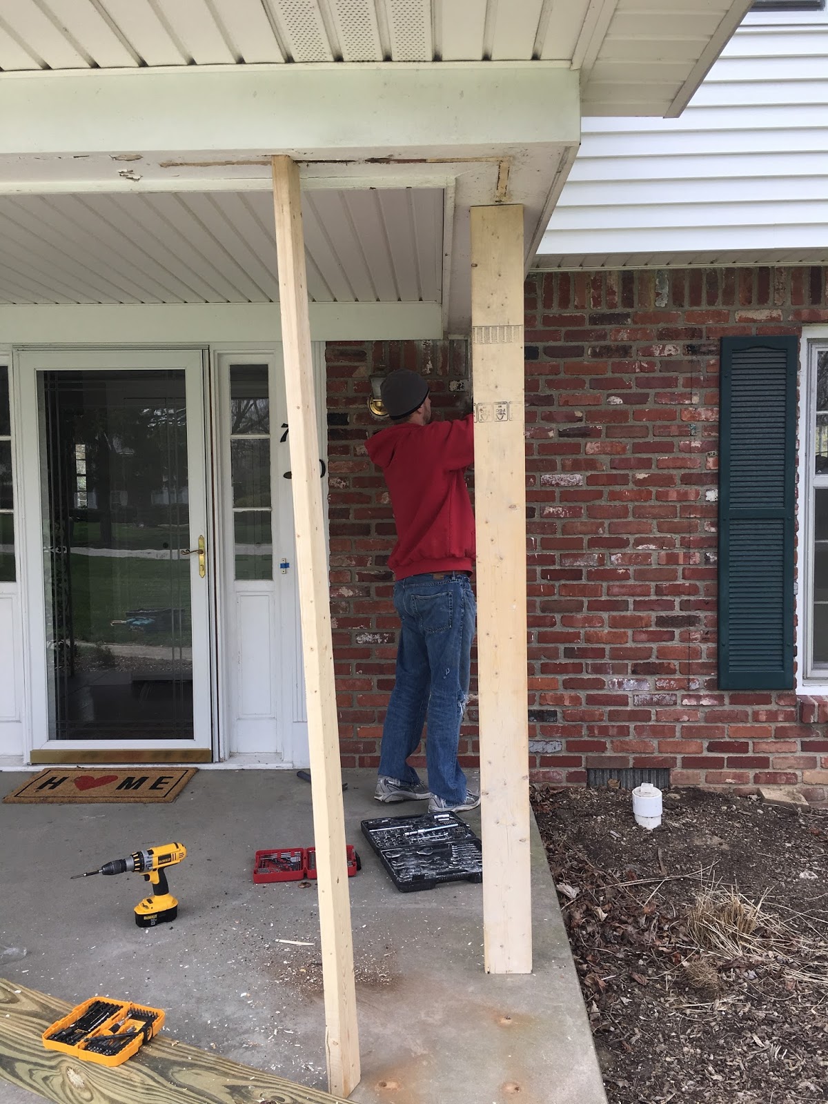 Casa Williams: Updating Our Front Porch with 6"x6" Rough Cedar Posts
