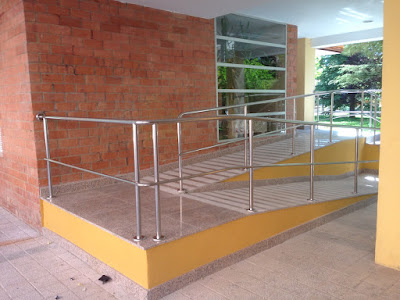 ¿Cuál es la adecuada: rampla o rampa?