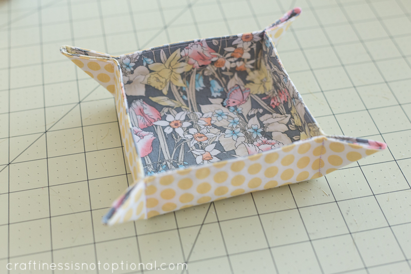 fabric tray tutorial for ucreate