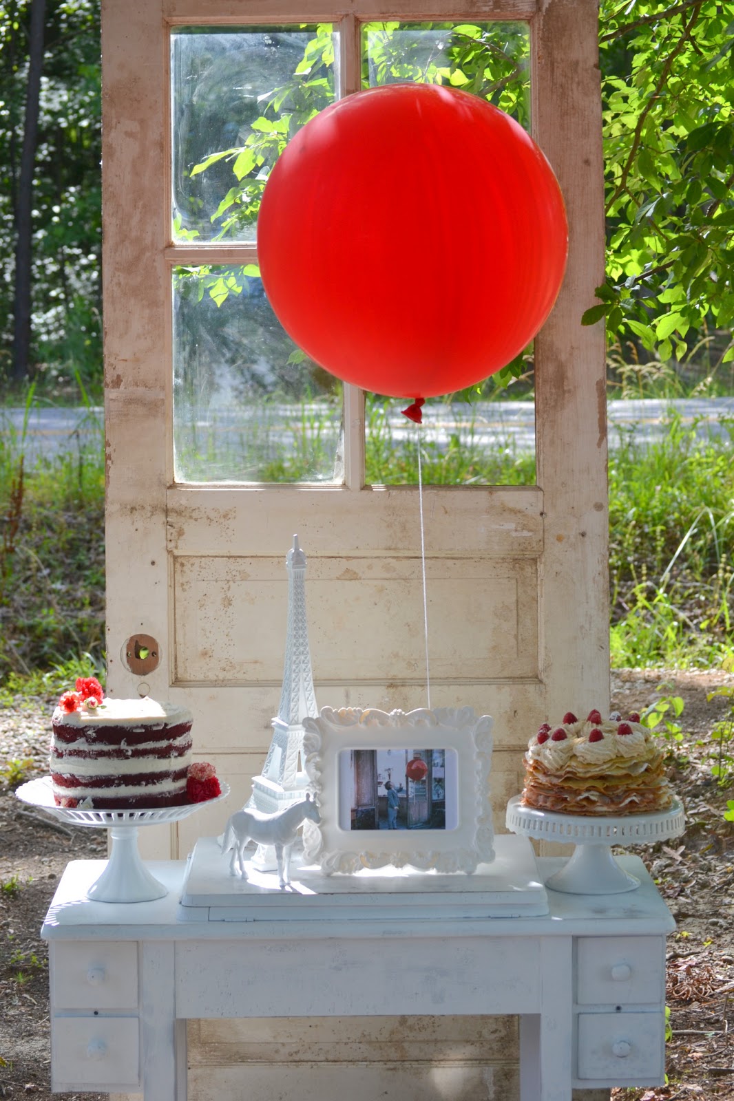 Julie Ann Events: The Red Balloon Party - Cake Table.