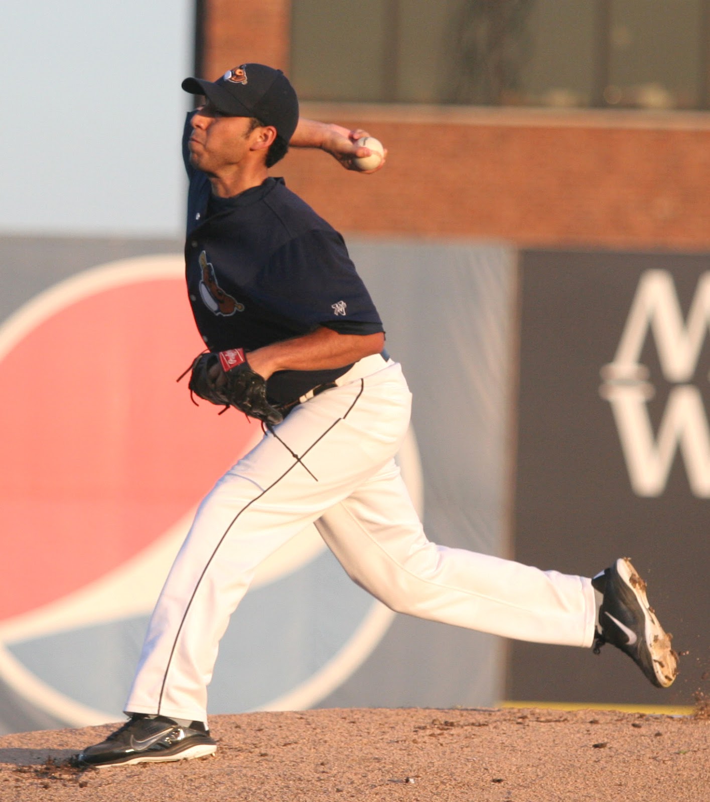 Adam Young On The Air: Grizzlies Re-Sign Carillo and Harris/Add Cale ...