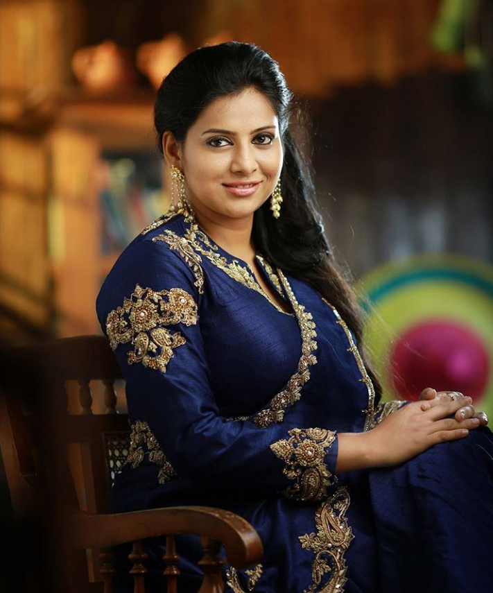 Anna reshma rajan hot, beautiful, traditional pics, images, photos ...