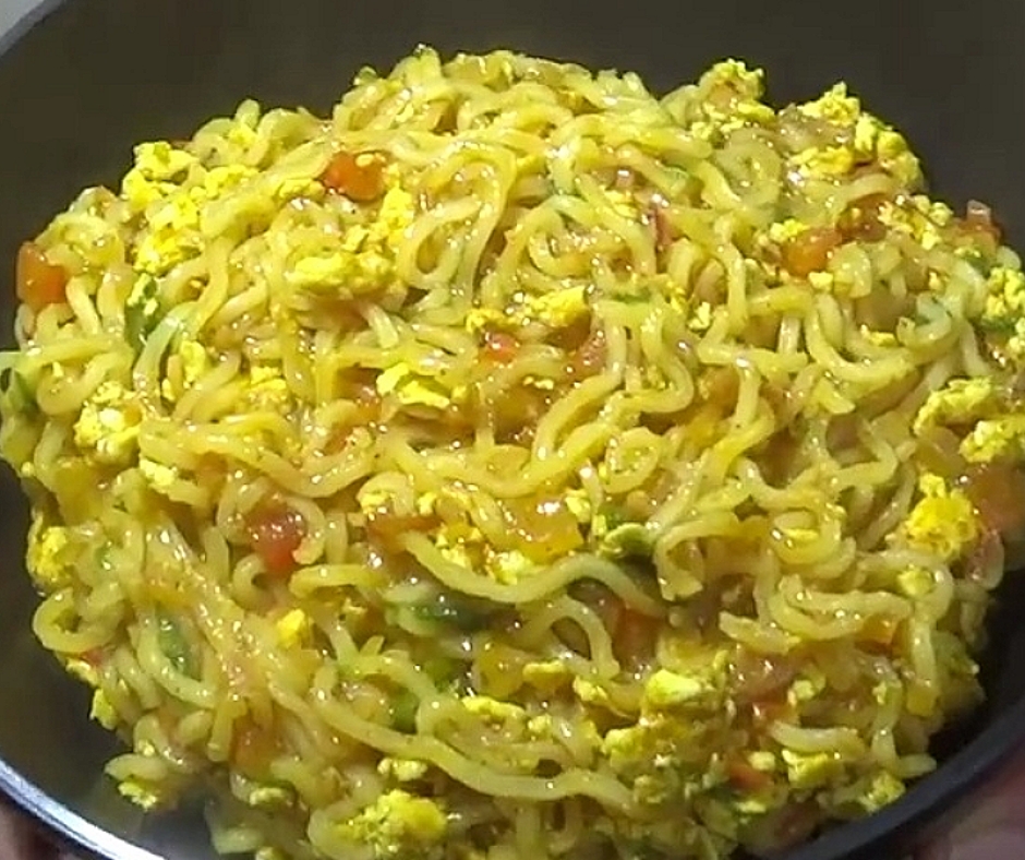 How to make Egg Maggi at Home | Step by Step Easy Egg Recipe ...