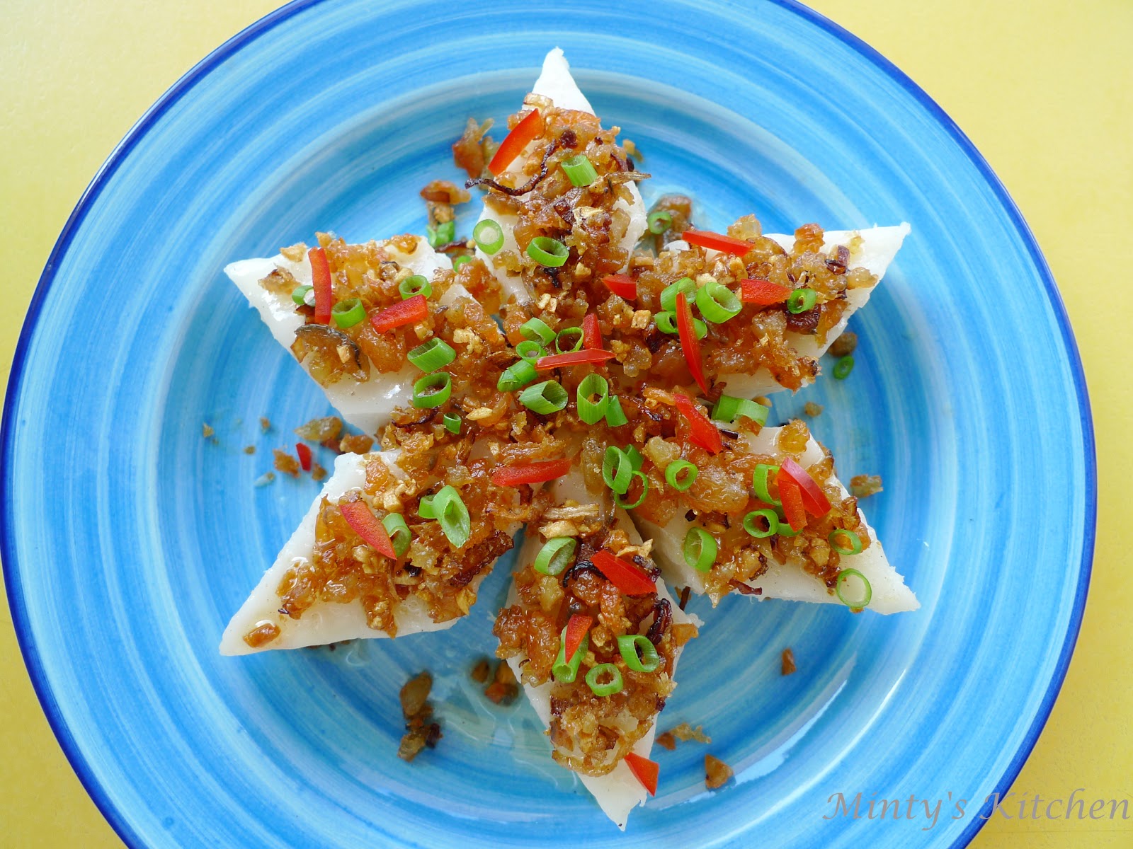 Minty's Kitchen: Steamed Daikon Cake (蘿蔔糕)