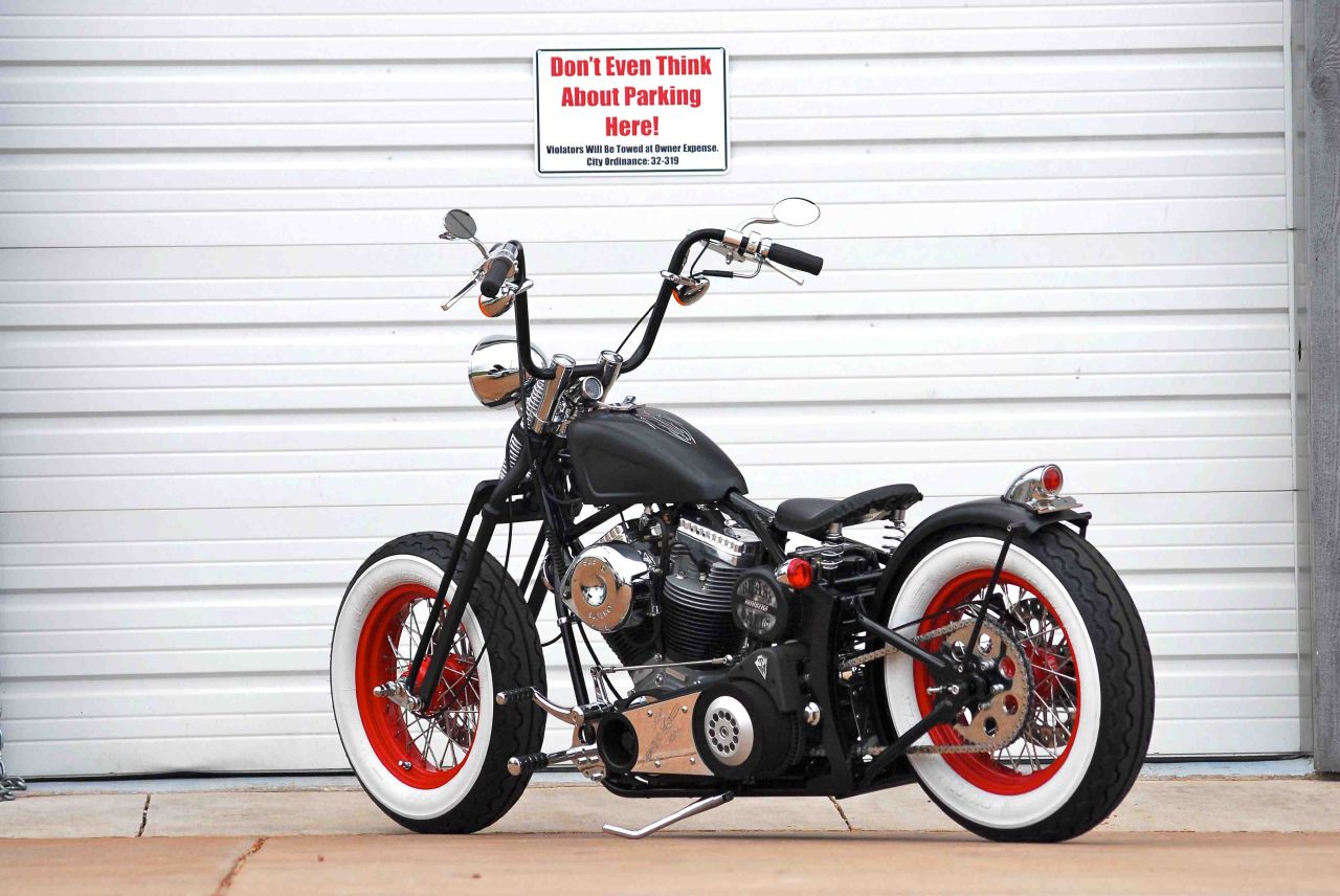 Typical Spanish Custom: Hot Rod Bike