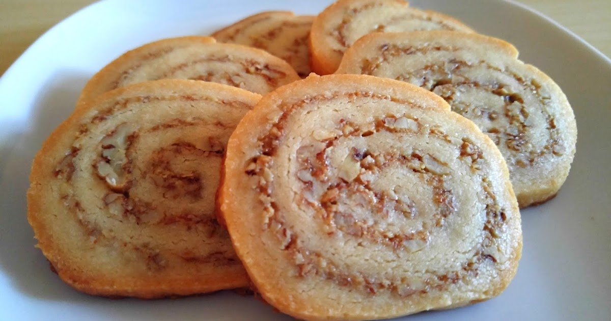 Coco's Cooking: Maple Pecan Swirls
