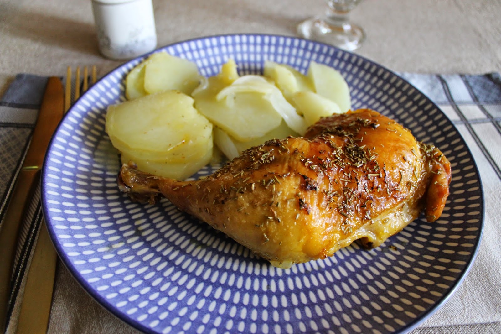 PRINCIPIANDO EN LA COCINA: Pollo asado con limón y romero