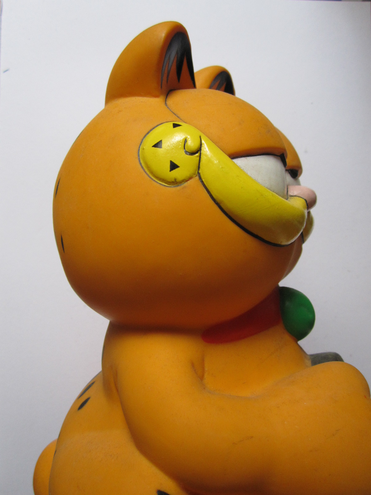 Junkwanted: Garfield Coin Bank