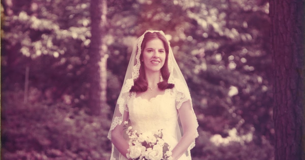 Hand Me Down Style: bridal portraits