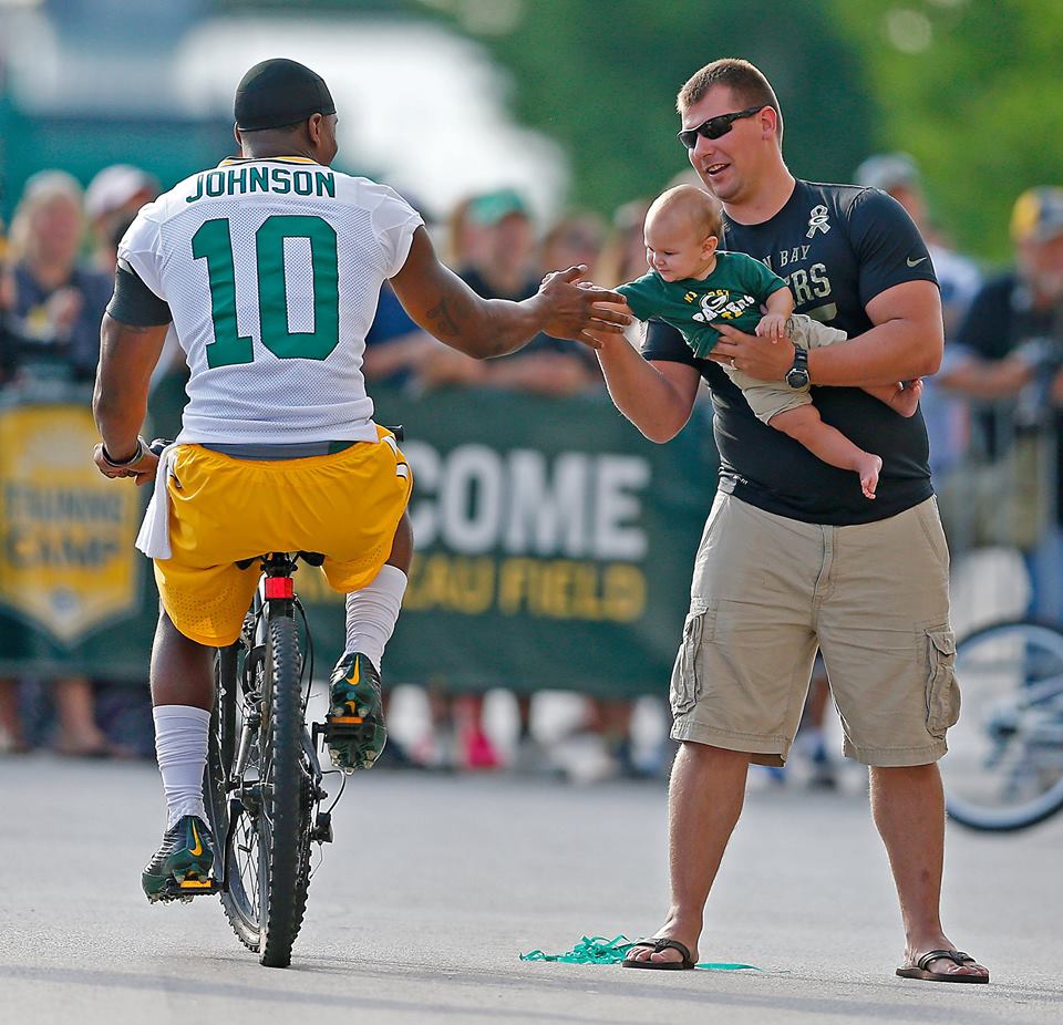 THE INSIDE STORI - BY MARY STORI: CONTINUING TRADITION - PACKERS BIKE ...