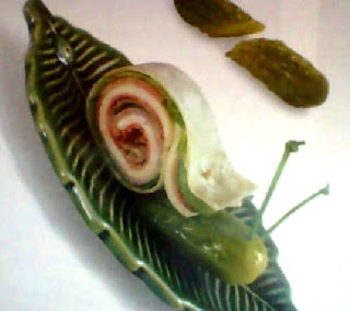 Mom's Nom Nom: Snail Snack