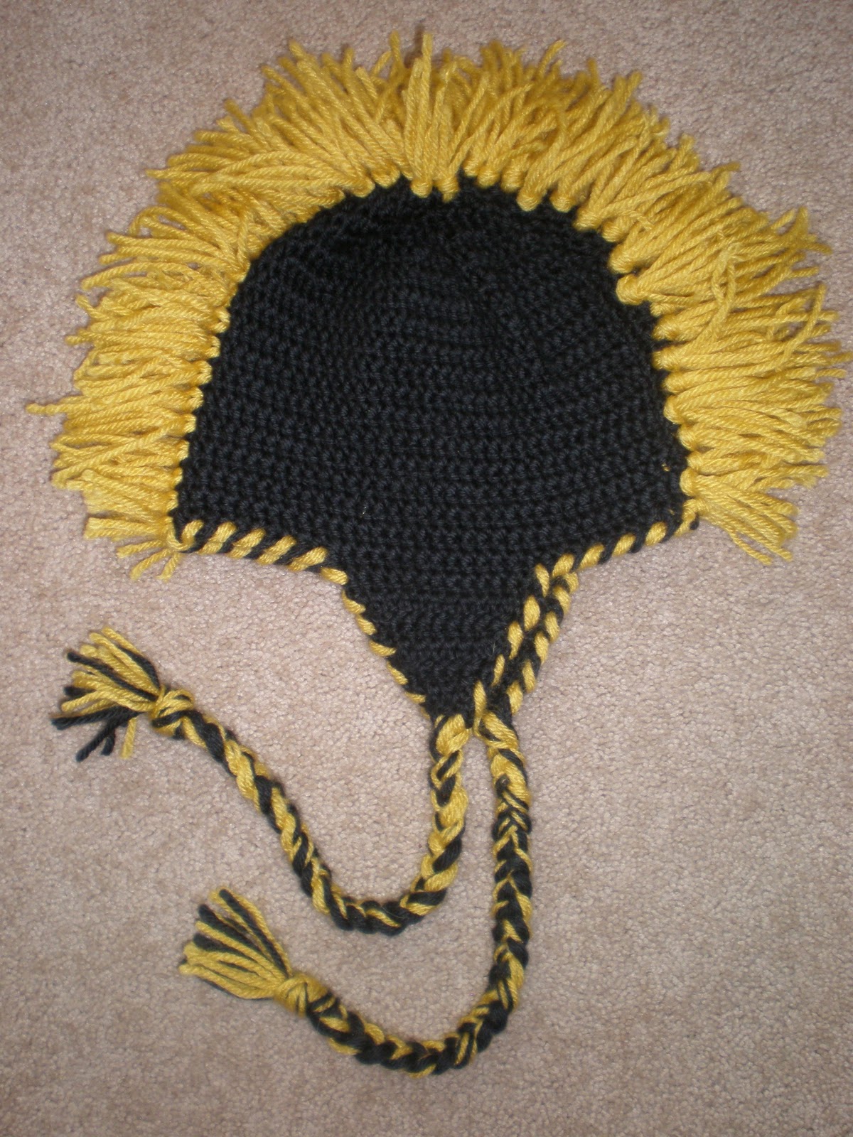 Amy's Crochet: Steelers 9-12month old Mohawk hat