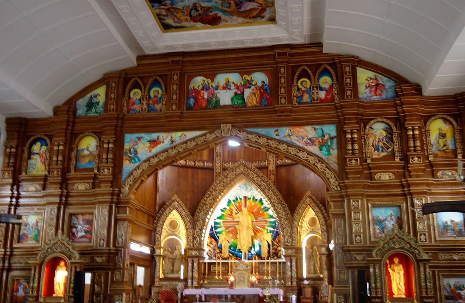Traditional Kerala : St. Thomas Syro-Malabar Church, Malayattoor