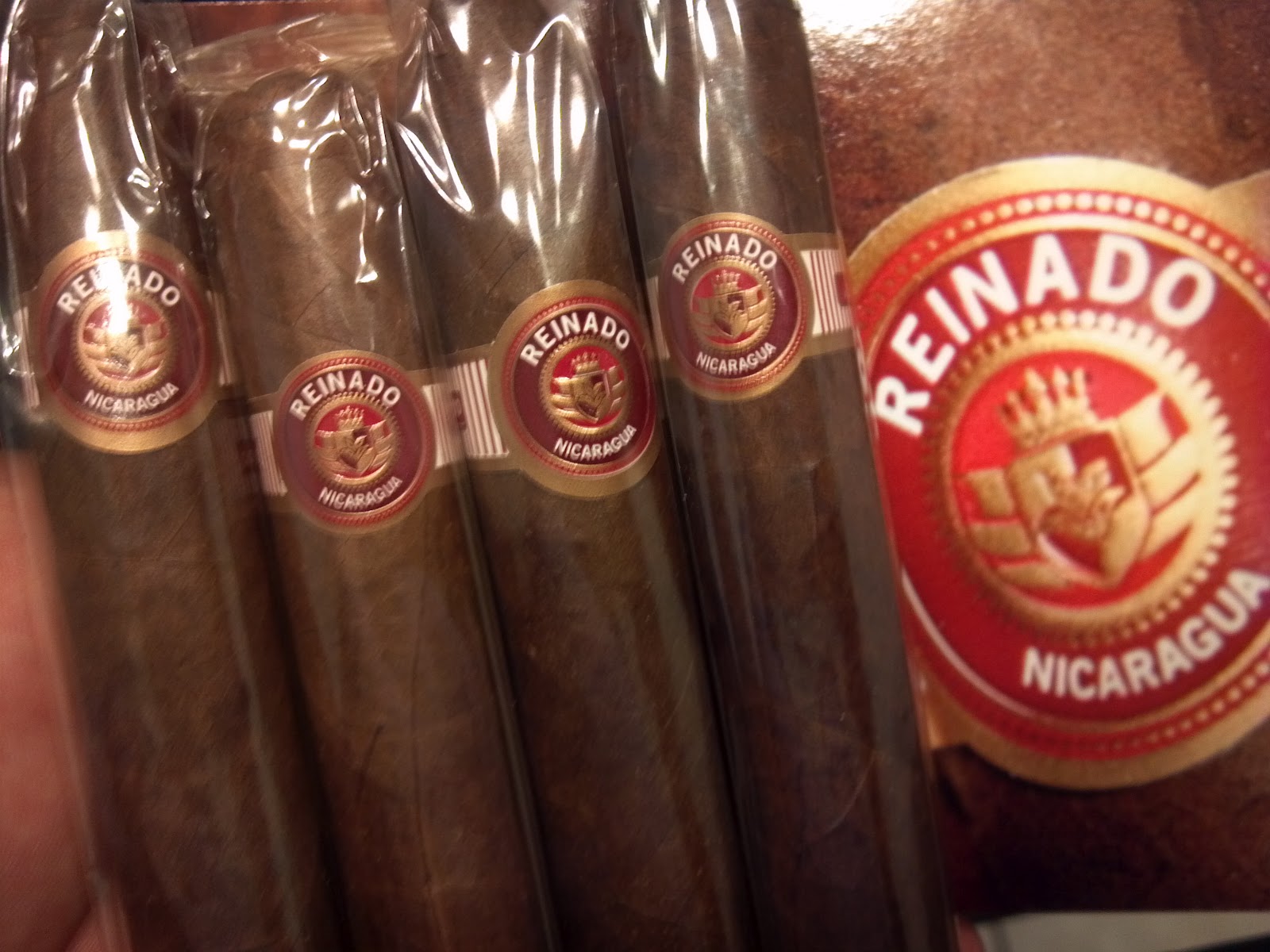 Shaggy Feetz® Cigar Blog: Reinado Nicaraguan Puro Robusto (5.5x50)