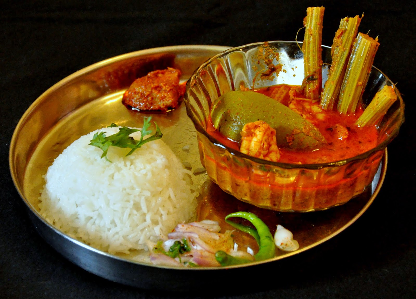 alka's travel and food bowl: Kairi Sangat Jhinga Shenga (Raw Mango with ...