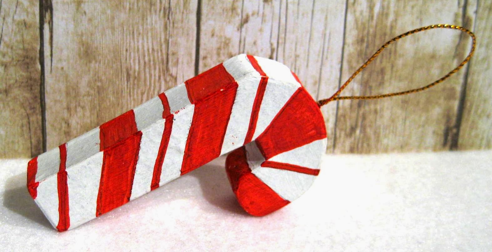 Latest Whims: Candy Cane Box