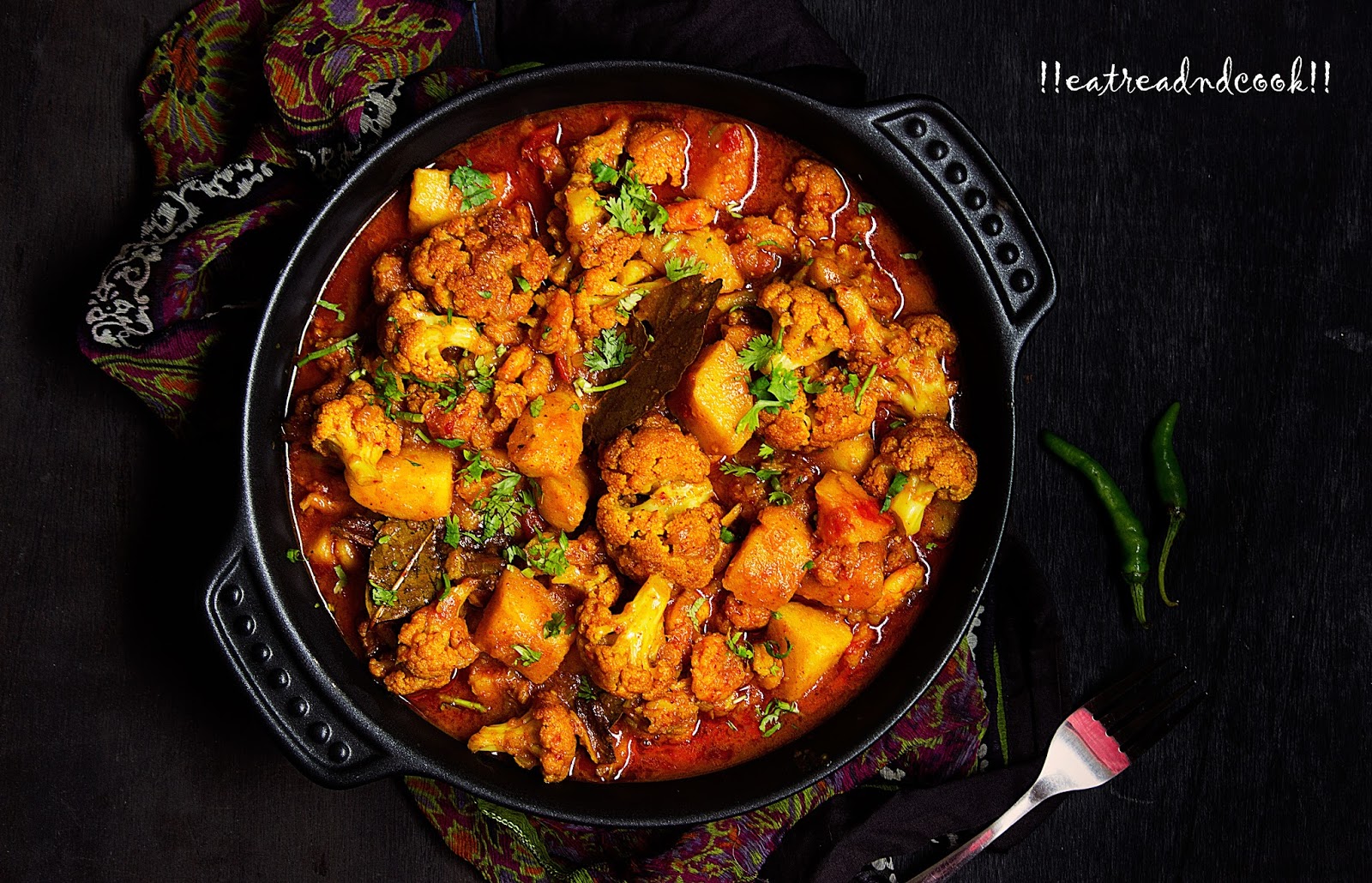 Fulkopi Chingrir Torkari / Bengali Style Cauliflower and Prawns Curry ...