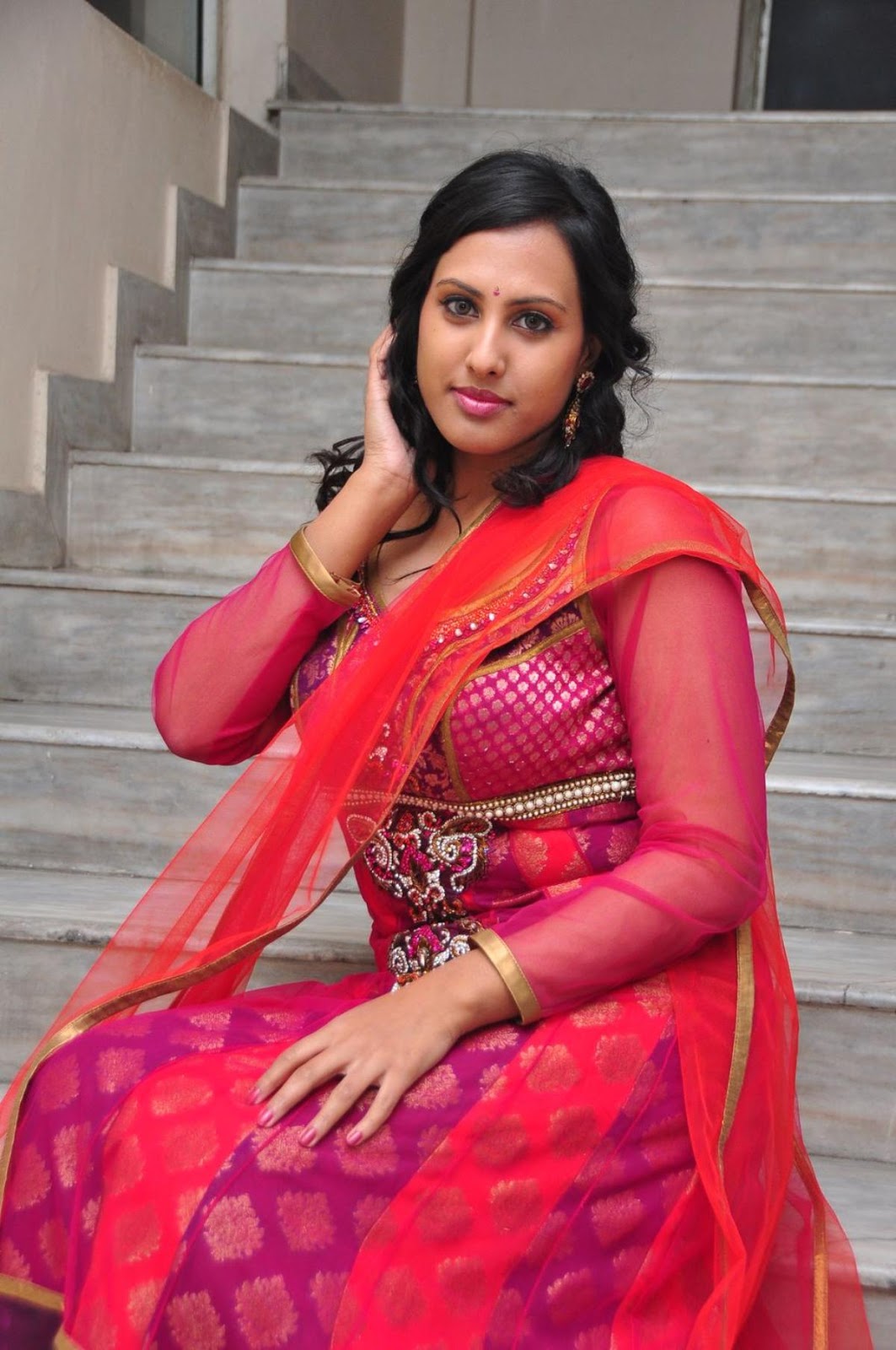 Hyderabadhi Actresses Rajitha Reddy Cute Unseen Stills In Salwar Kameez Dress Latest Portfolio
