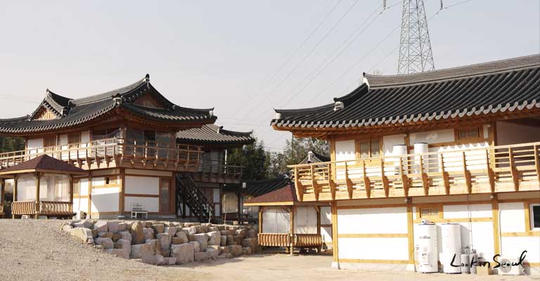 The best experience to stay at a Hanok in Korea - lookinSeoul