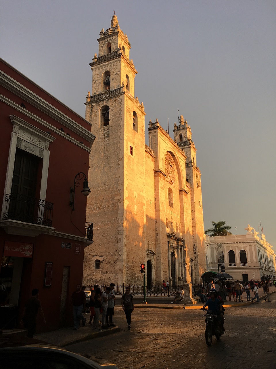 MEXIQUE... MERIDA ET CAMPECHE : HAUTES EN COULEURS - Avec nous O tour ...