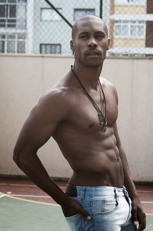 Closer Models: Rodrigo Moraes