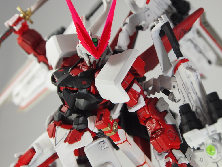 Gundam Family: HG 1/144 Astray Red Dragon Custom Build
