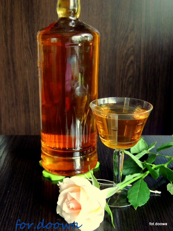 Rosolio - włoska nalewka różana - Moje Małe Czarowanie - Dorota ...