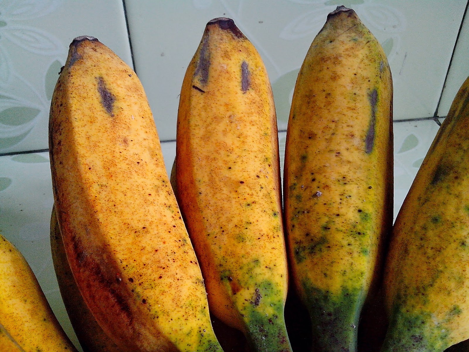 Endah Murniyati's Journey: FRUITY FRIDAY : PISANG RAJA IJO
