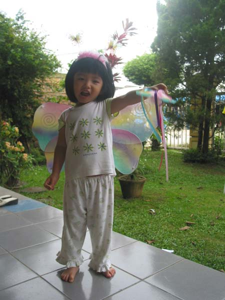 baju bayi + balita: baju 'peri' balita