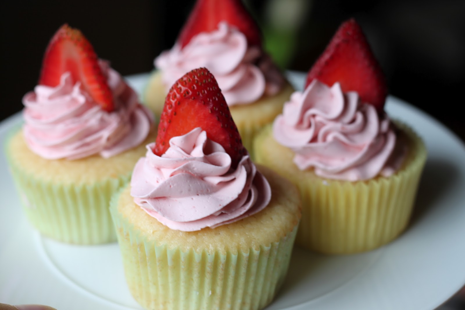 In Fine Fettle: Vanilla Cupcakes With Strawberry Swiss Meringue Buttercream