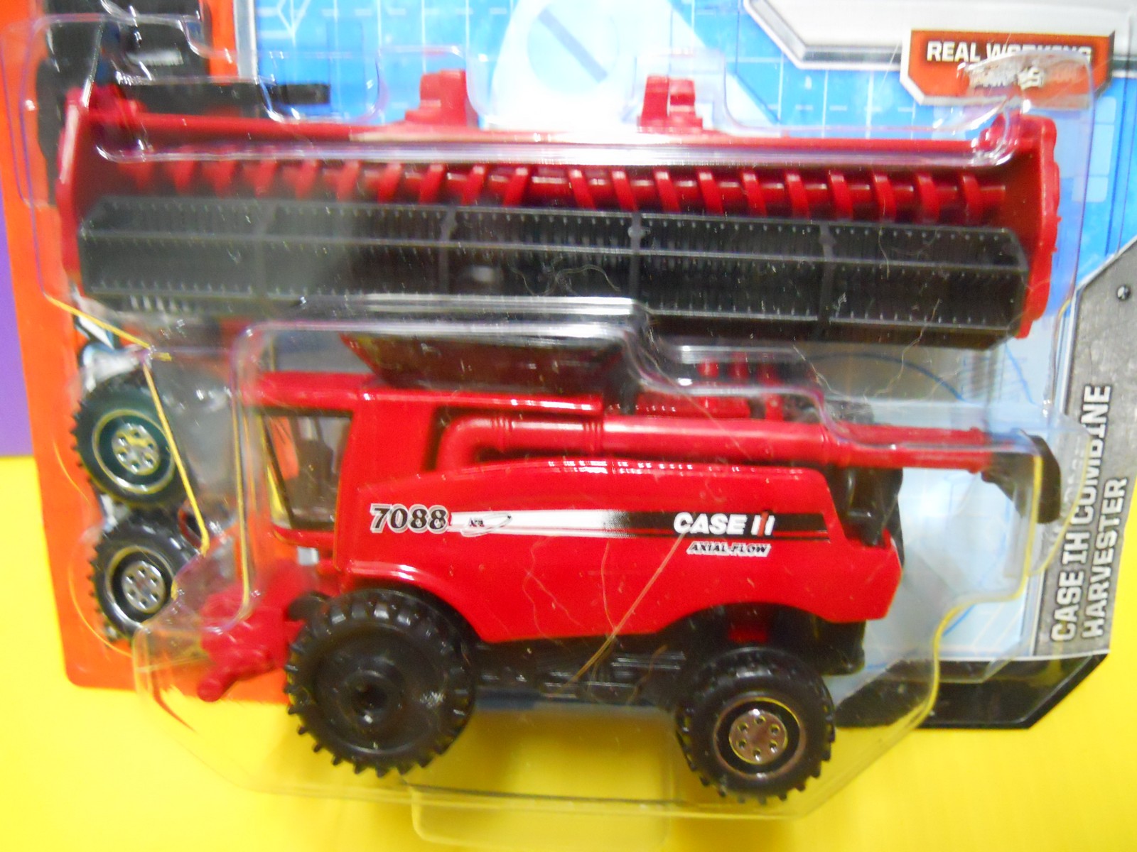 Dexters Diecasts (DexDC): Matchbox Real Working Parts ~ Case IH Combine ...