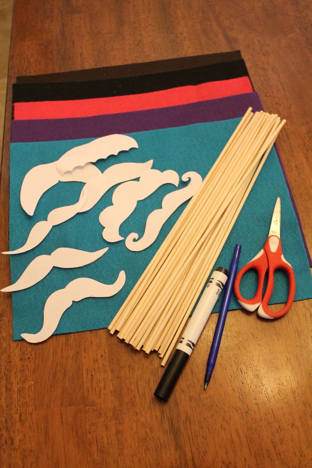 Texas Homemaking: DIY :: How to Make Felt Moustaches