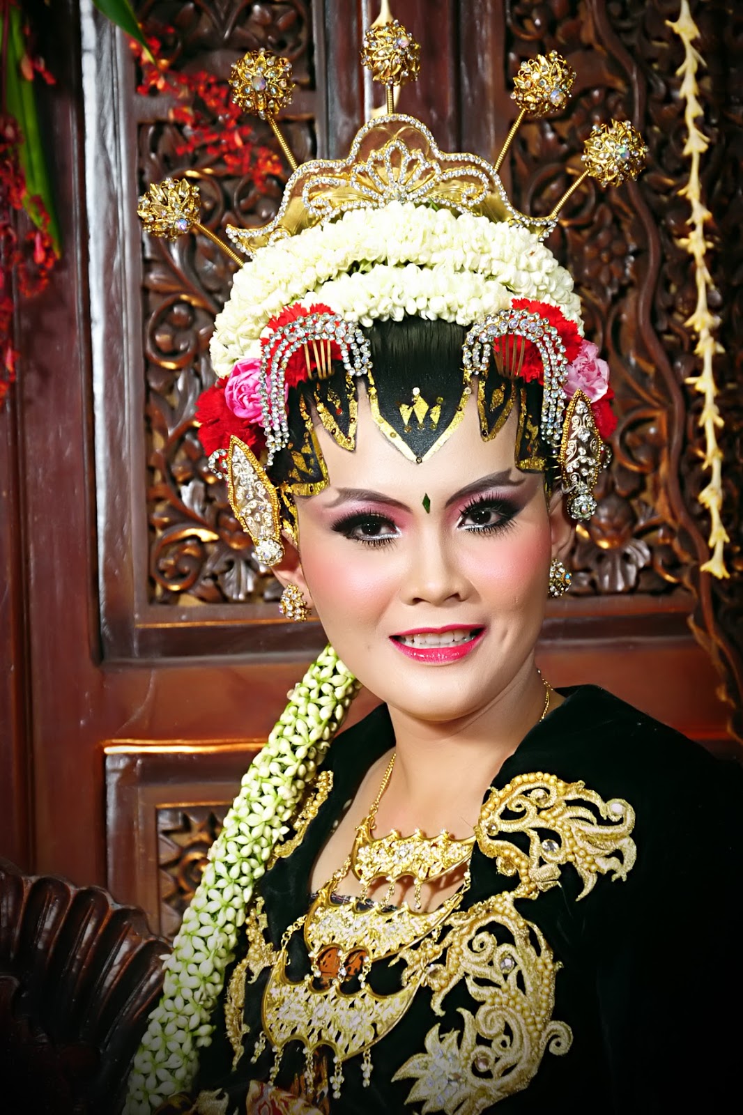 Konsep tata Rias Pengantin Jogja Paes Ageng Diusung dalam pernakahan ...