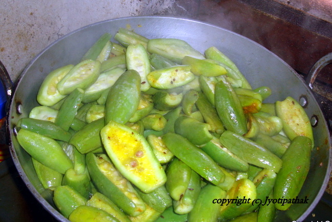 Taste of Nepal: Parvar - परवर - (Pointed Gourd)
