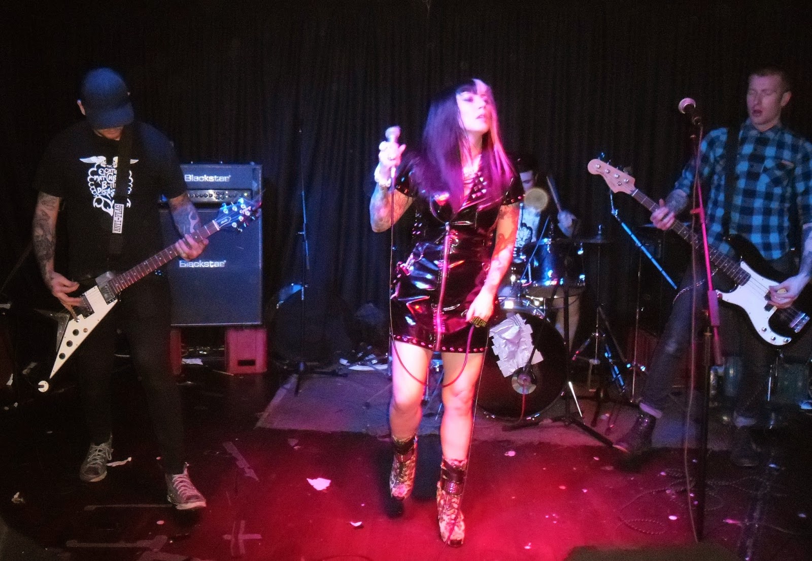 Dark Lörd of Barnet: 13/12/2014 Dragster, Paradise Alley & Healthy ...