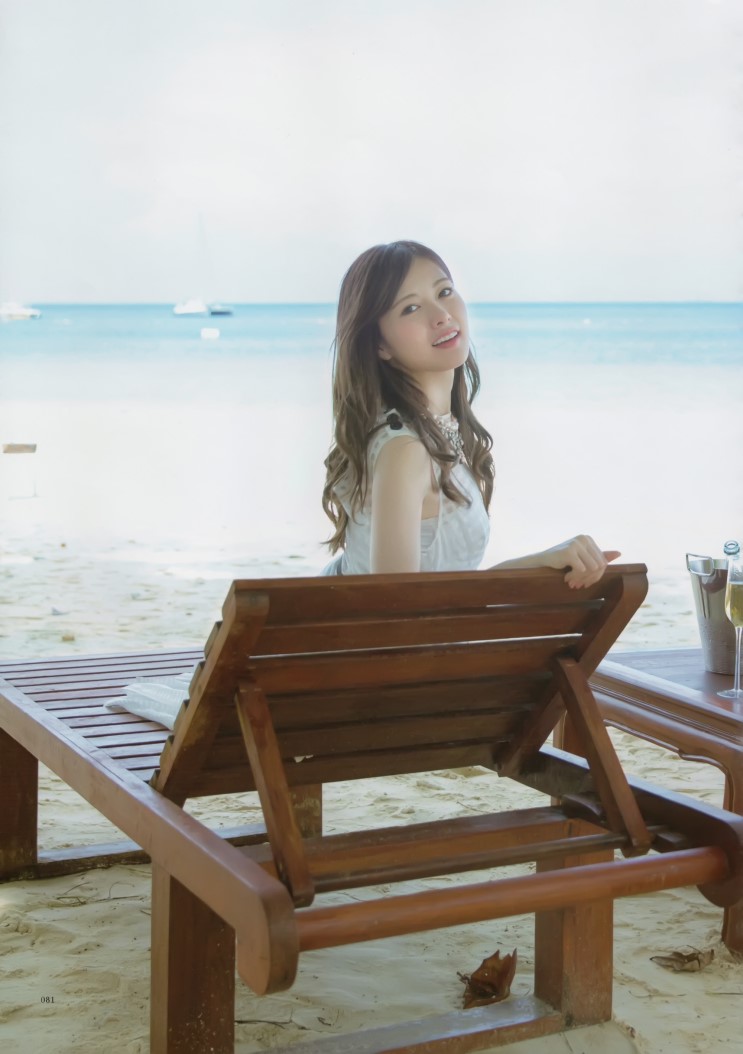 BRODY 2017 August Issue (Nogizaka46)