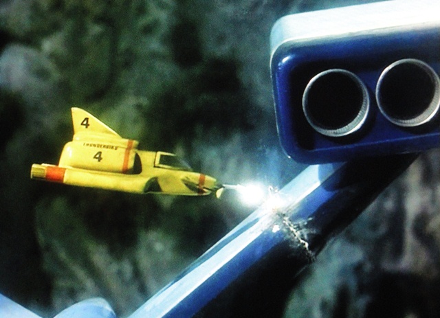 MUSINGS OF A SCI-FI FANATIC: Thunderbirds S1 Ep8: Operation Crash-Dive